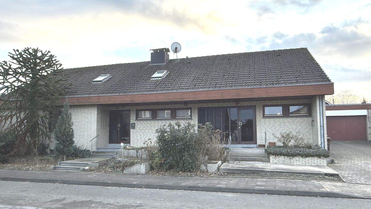 Charmantes Doppelhaus mit sonnigem Garten! Perfekt für zwei Familien ...