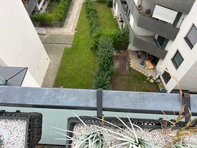 Wunderbare Dachgeschosswohnung in Top Lage mt Garage im Eigentum ...