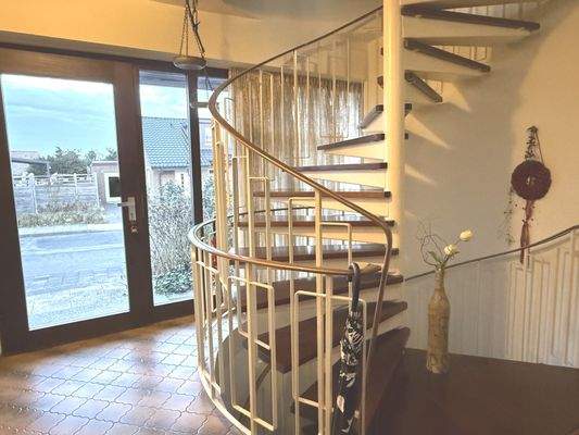 Charmantes Doppelhaus mit sonnigem Garten! Perfekt für zwei Familien ...