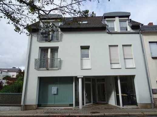 Kleine Gewerbeeinheit über 2 Etagen in Zeulenroda nach umfangreicher ...