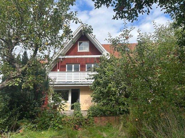 Viel Platz für eine glückliche Familie! DHH mit hübschem Garten und ...