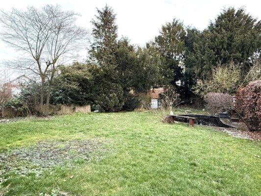 Charmantes Doppelhaus mit sonnigem Garten! Perfekt für zwei Familien ...